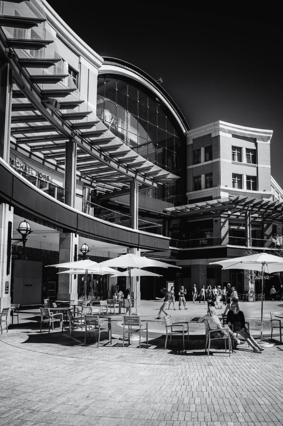 Summer Sun at the Mall – Photography by CyberShutterbug